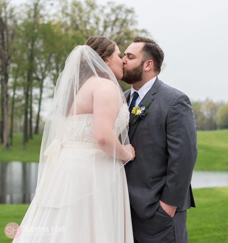 Kelsey & Brandon's Chenoweth Golf Course Wedding - Akron Wedding ...